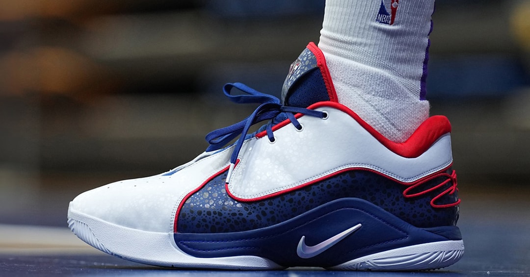 LeBron James 親自上腳 Nike LeBron 22 全新美國隊配色 | Hypebeast
