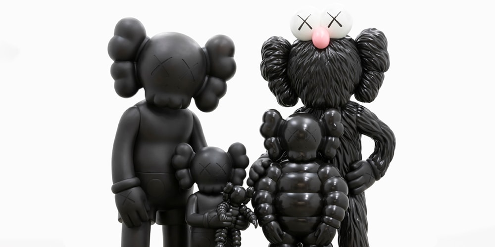 KAWS 最新大型回顧展覽《FAMILY》正式登陸 Crystal Bridges 藝術博物館 | Hypebeast