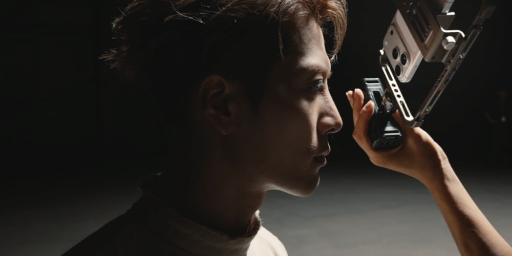 Jackson Wang〈Let Loose〉MV 以 iPhone 17 Pro 全程掌鏡 即時觀看 | Hypebeast