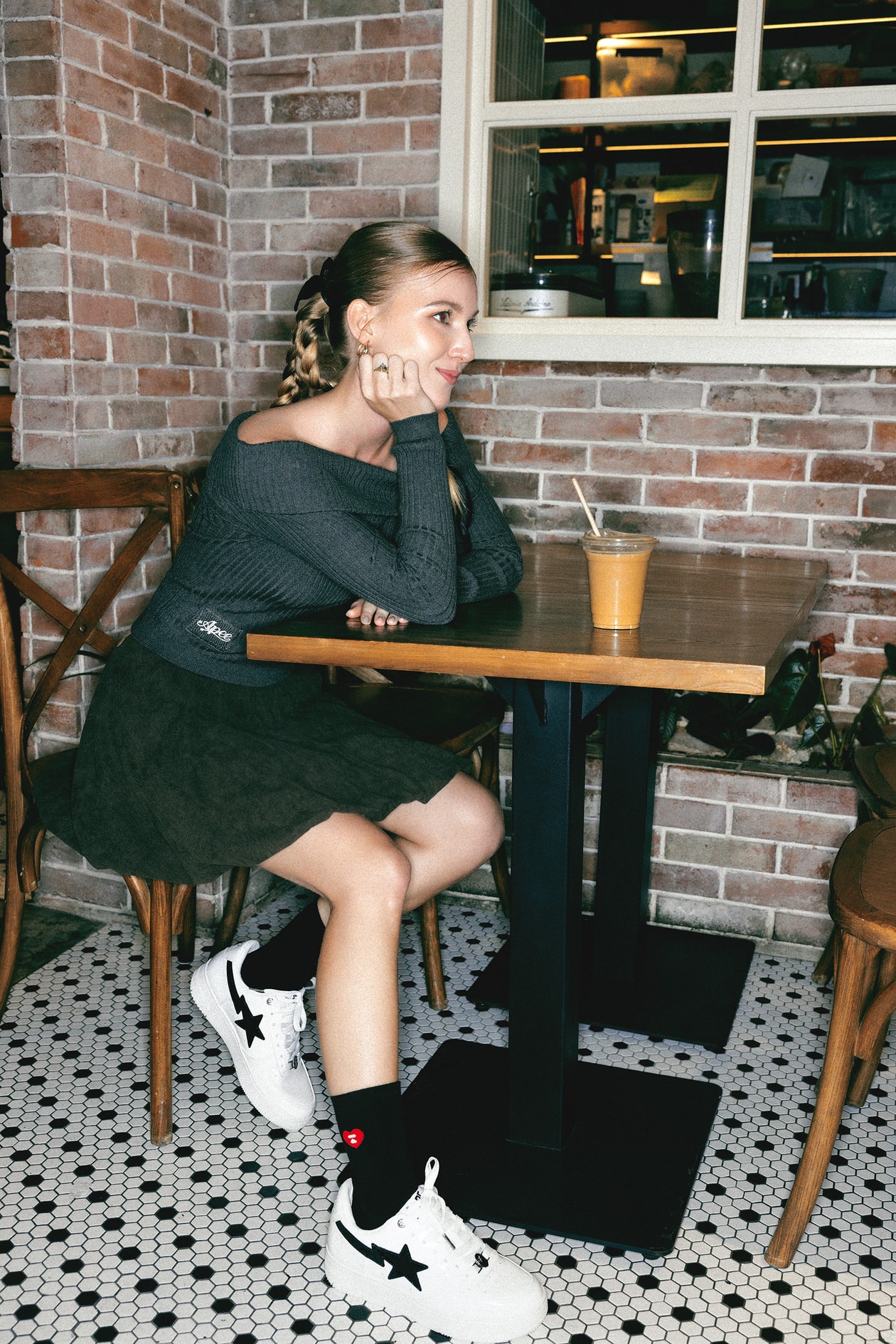 APEE by A BATHING APE®： BAPE® 宇宙中為 GEN Z 少女而生的獨特變奏 | Hypebeast