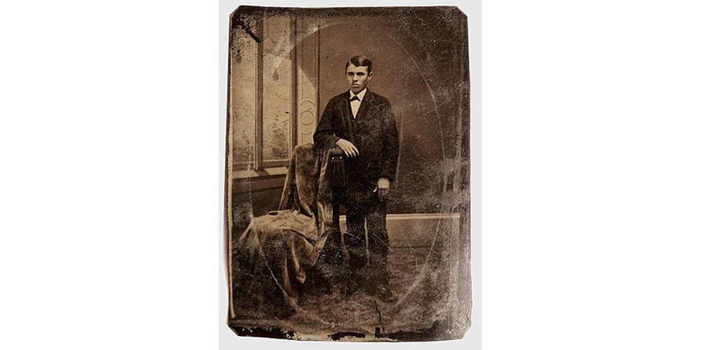 Jesse James Photo Purchase Worth Over $2 Million USD | Hypeart