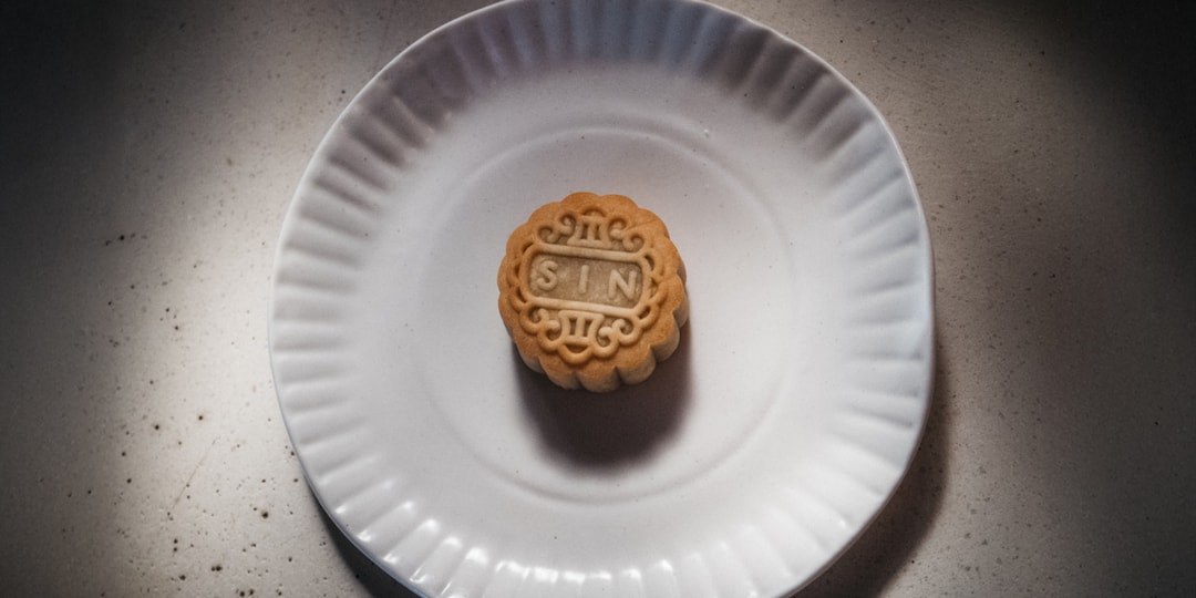 Surreal 'Porcelain Paper Plate' Reissued by SIN | Hypebeast