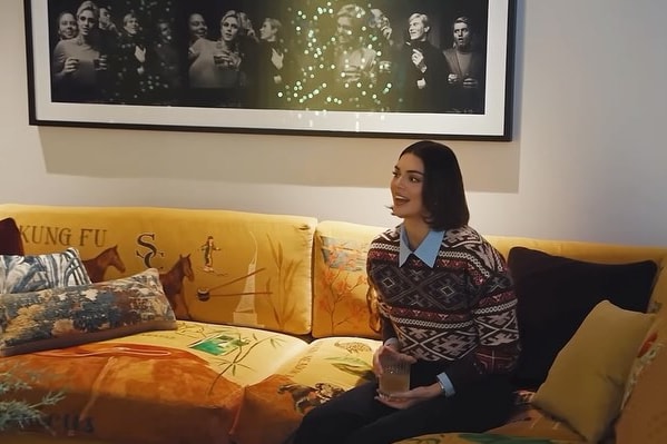 Kendall Jenner 揭晓定制款 Bode x Green River Project 沙发 | Hypebeast