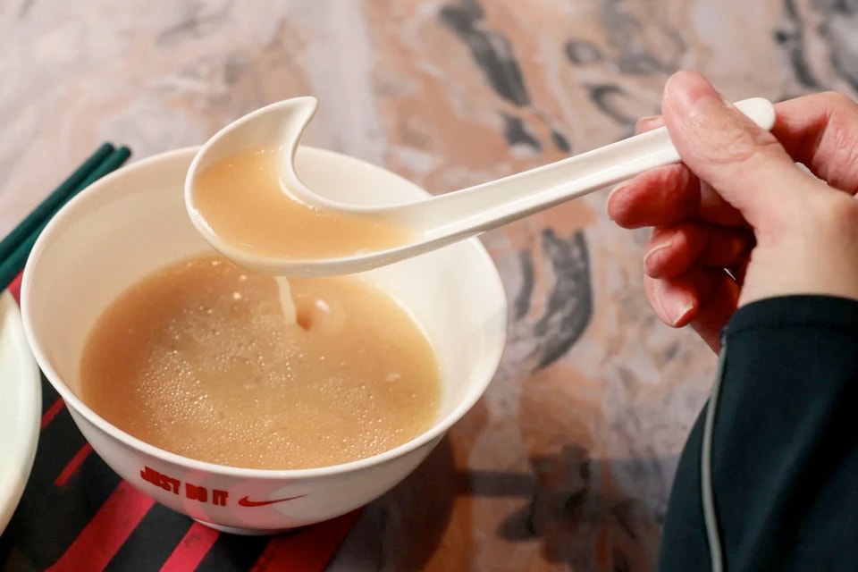 Nike Swoosh 勾勾湯匙社群上爆紅：不是新球鞋，也讓人眼睛一亮！ - POPBEE