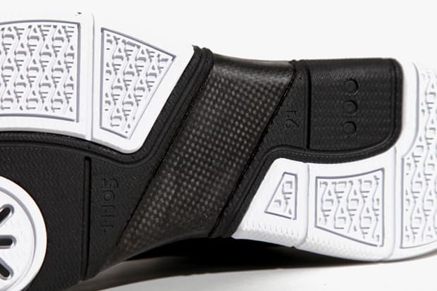 Li-Ning Drops Dwyane Wade's New Signature Shoe | HYPEBEAST