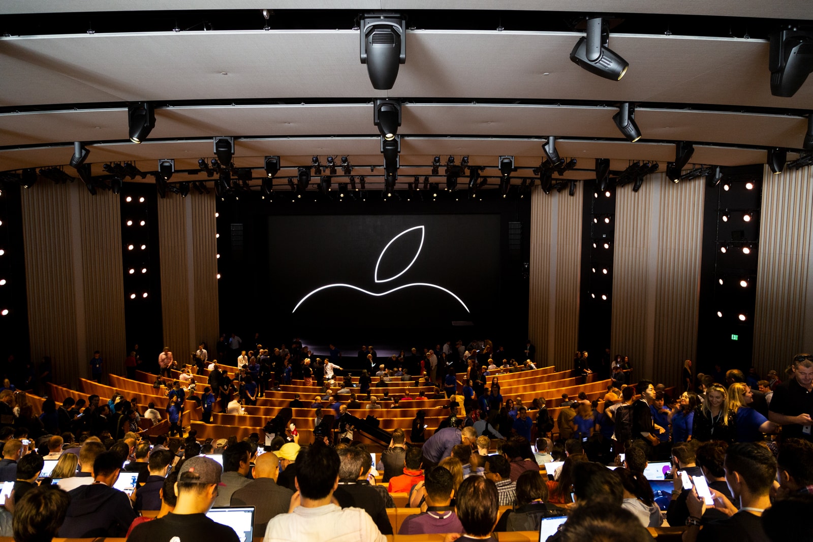 Apple iPhone XS Special Event Live: Sept 2018 | HYPEBEAST