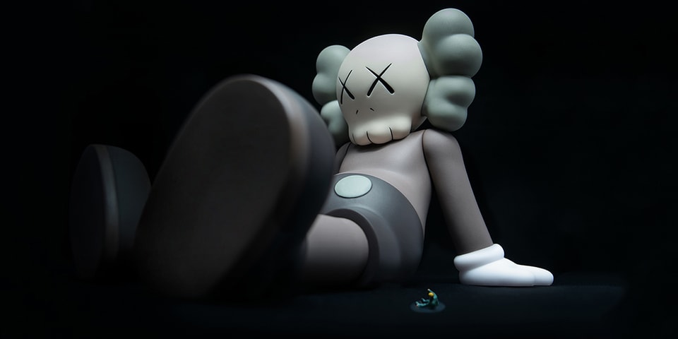 KAWS Holiday Artwork Taipei First Look | Hypebeast