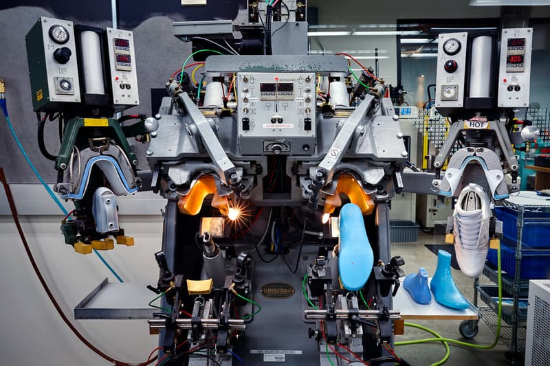 人工效率 20 倍！Grabit「制鞋机器人」在 Nike 工厂投入使用 | Hypebeast