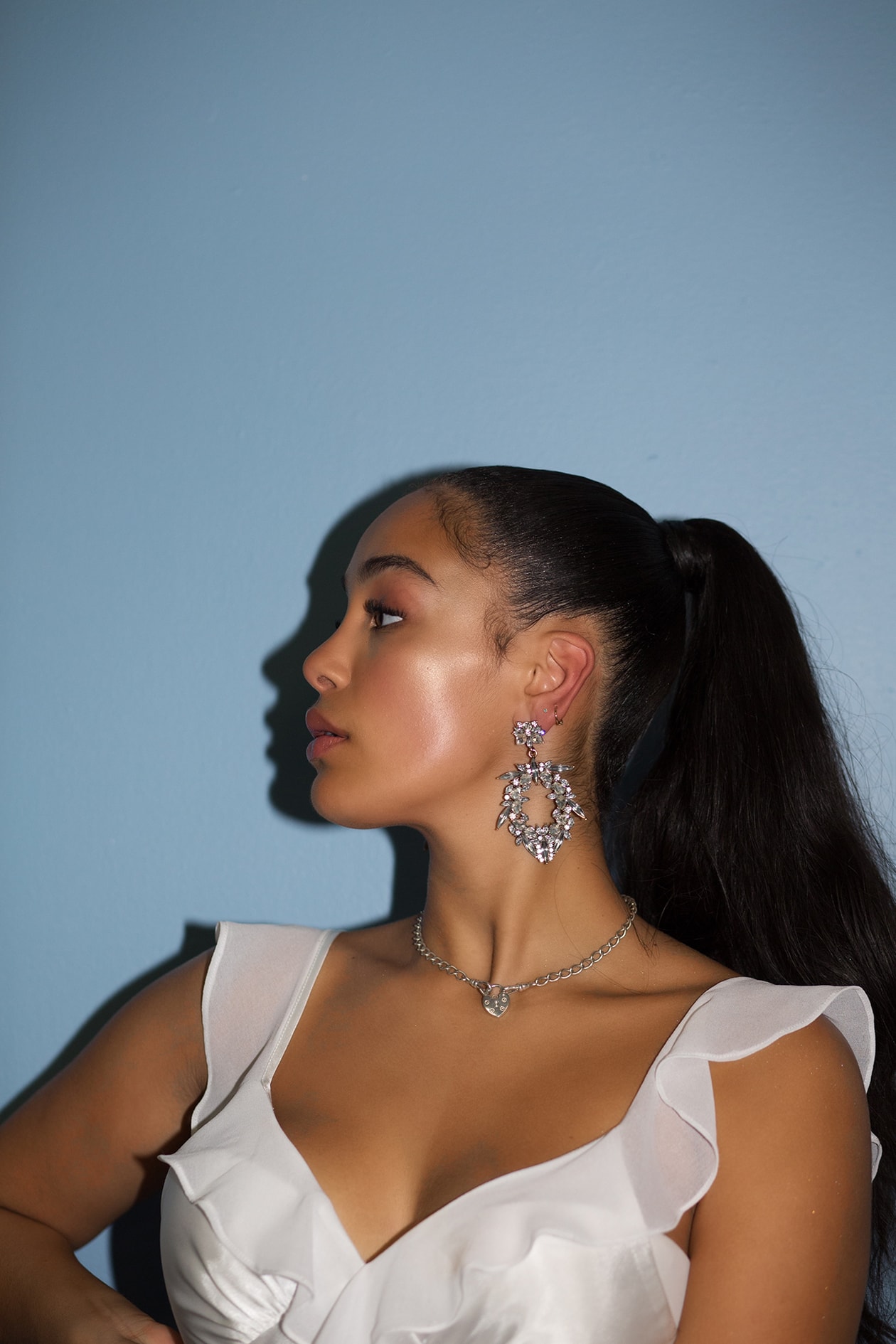 Jorja Smith's Makeup Routine for Glowing Skin | Hypebae