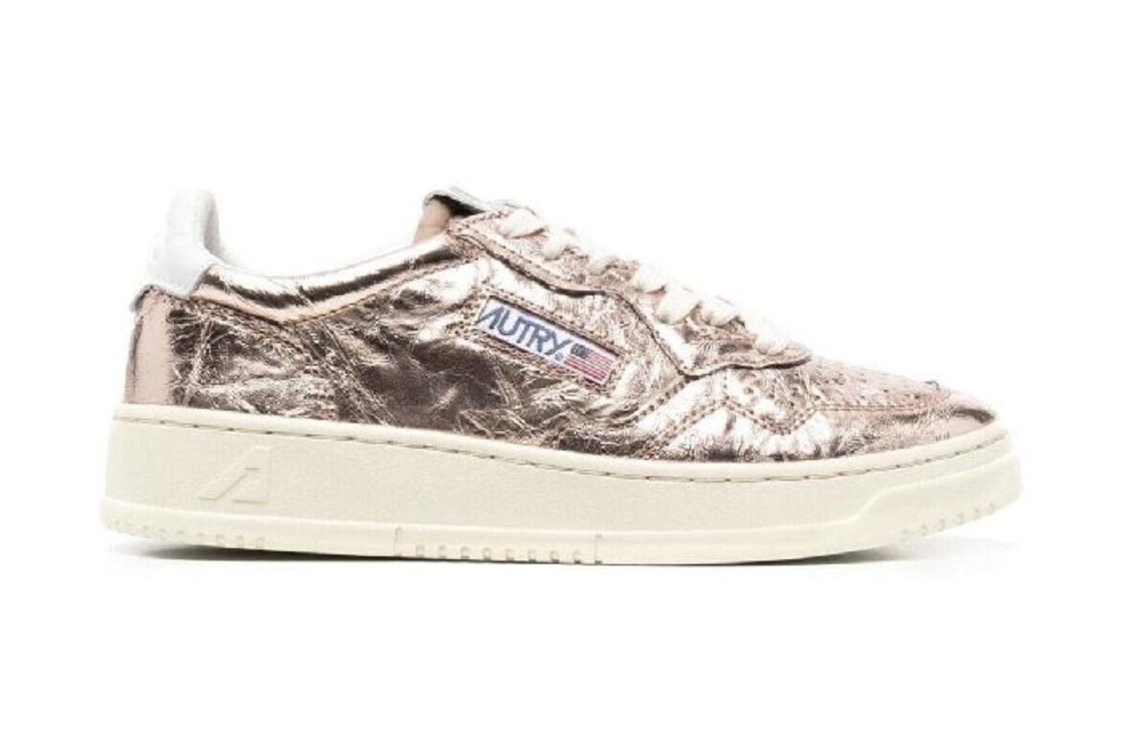 60 Sneakers Approved by K-Pop Group NewJeans | Hypebae