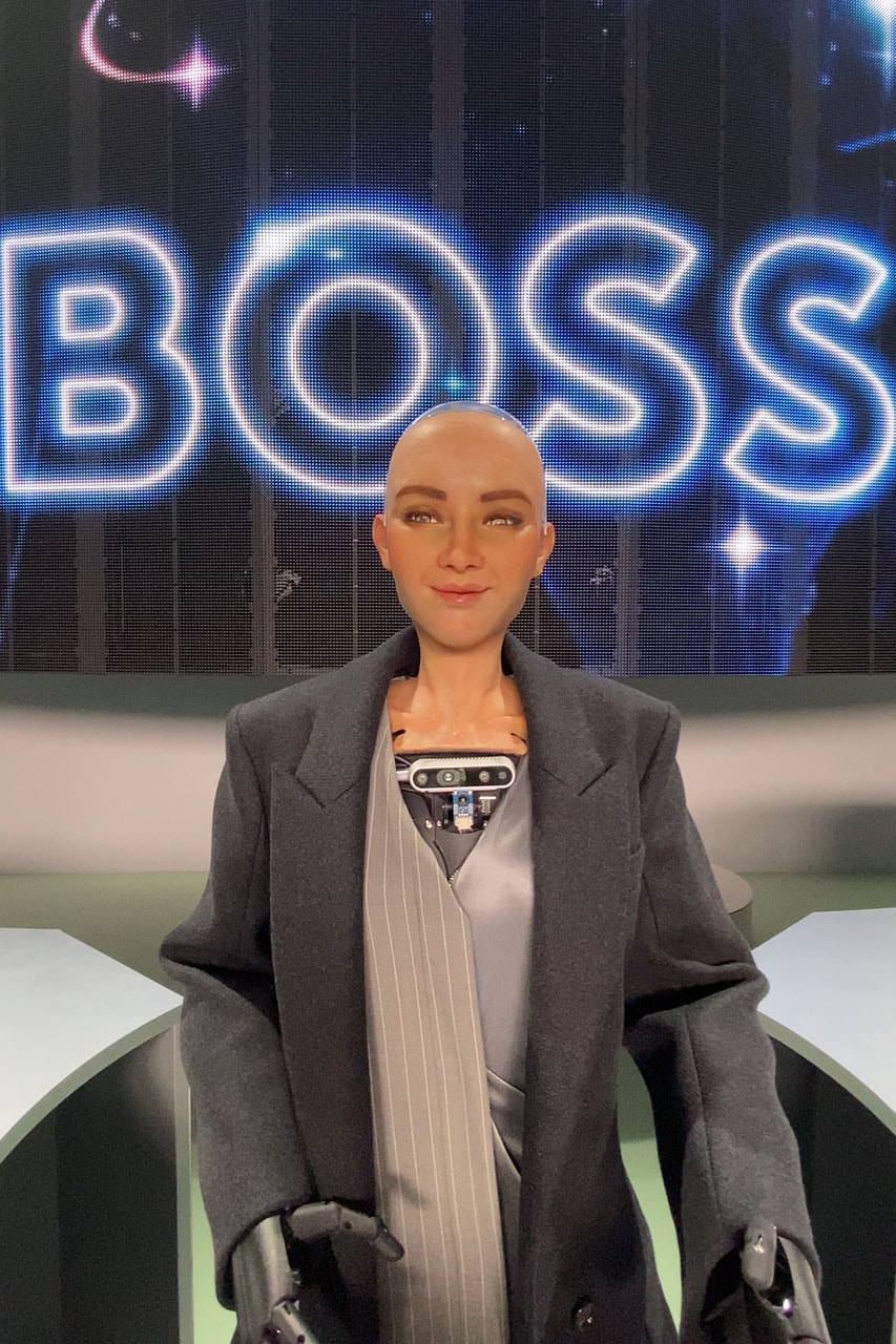 BOSS FW23: Robots, Techwear and Gigi Hadid | Hypebae