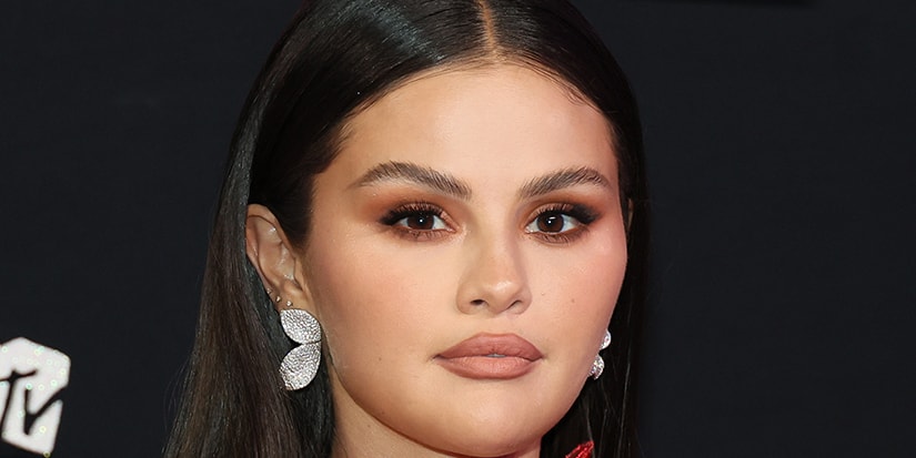 Selena Gomez's $20 Lipstick Wins Her All 10s | Hypebae
