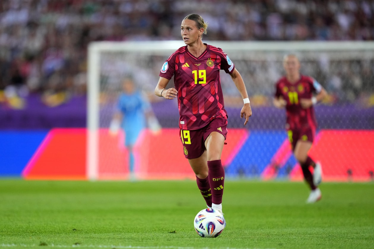 16 of the Best Female Football Players To Know | Hypebae