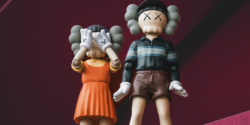Figuras “CHUL-SU” de KAWS celebram a 3ª temporada de Squid Game na ...