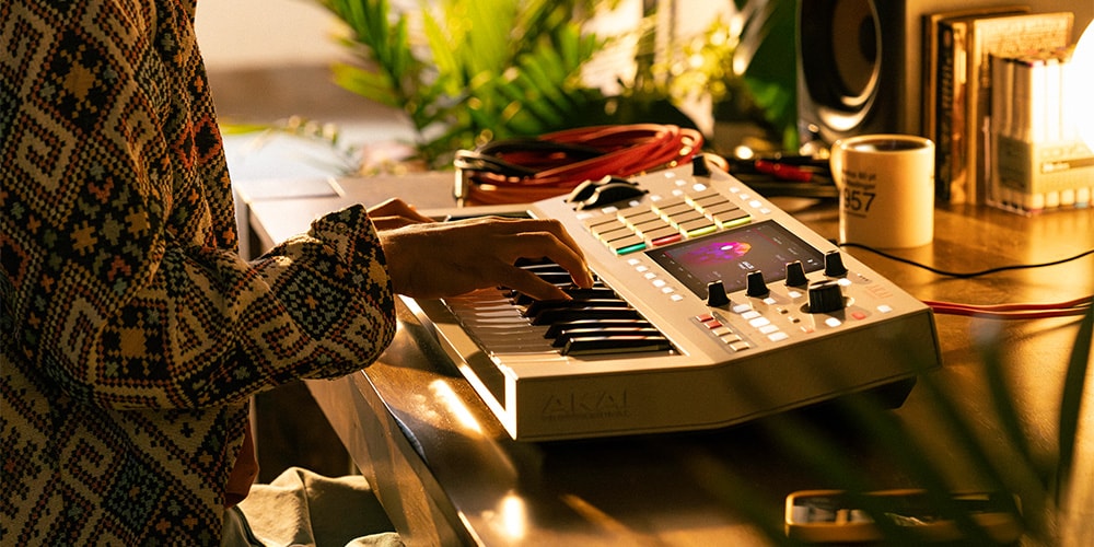 Akai Professional MPC One G2 e Key 37 G2: tudo sobre o lançamento e ...