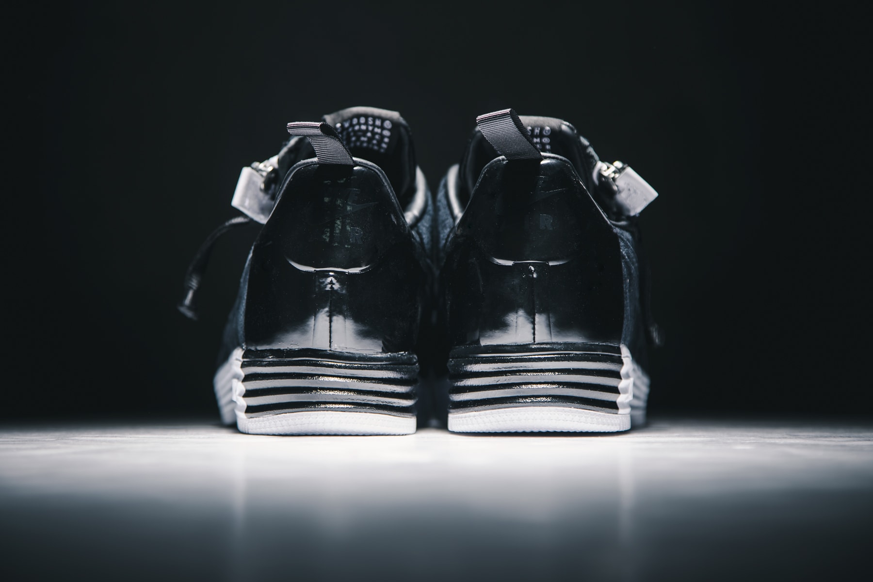 近赏 ACRONYM x NikeLab Lunar Force 1 联名鞋款设计 | Hypebeast