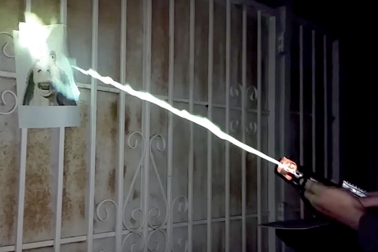 教你如何製作世上首枚真正的 Lightsaber | Hypebeast