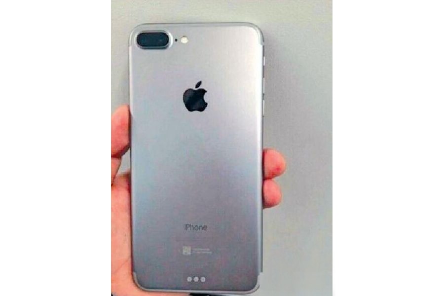 First Leaked Image of the iPhone 7 Pro | Hypebeast
