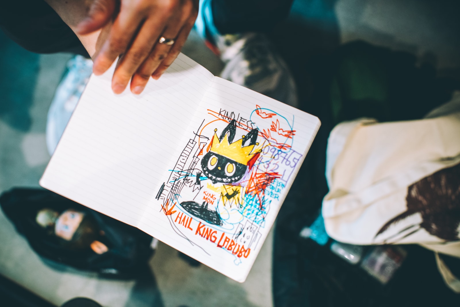 Essentials：插画师及玩具设计师 Kasing Lung | HYPEBEAST