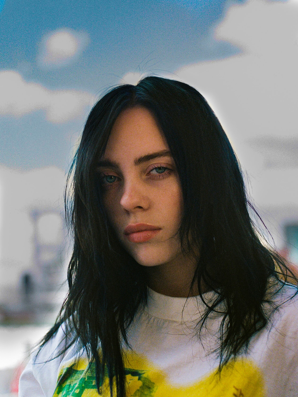 独家：Billie Eilish 与 Apple Music 分享隔离期间的创作、与父亲的电台节目以及与歌迷一起成长的故事 | Hypebeast