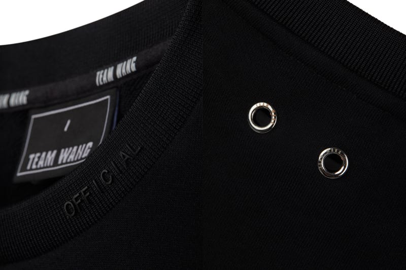 在首个系列正式登场之前，王嘉尔携 TEAM WANG 创始成员与我们剖析品牌故事及创作理念 | Hypebeast