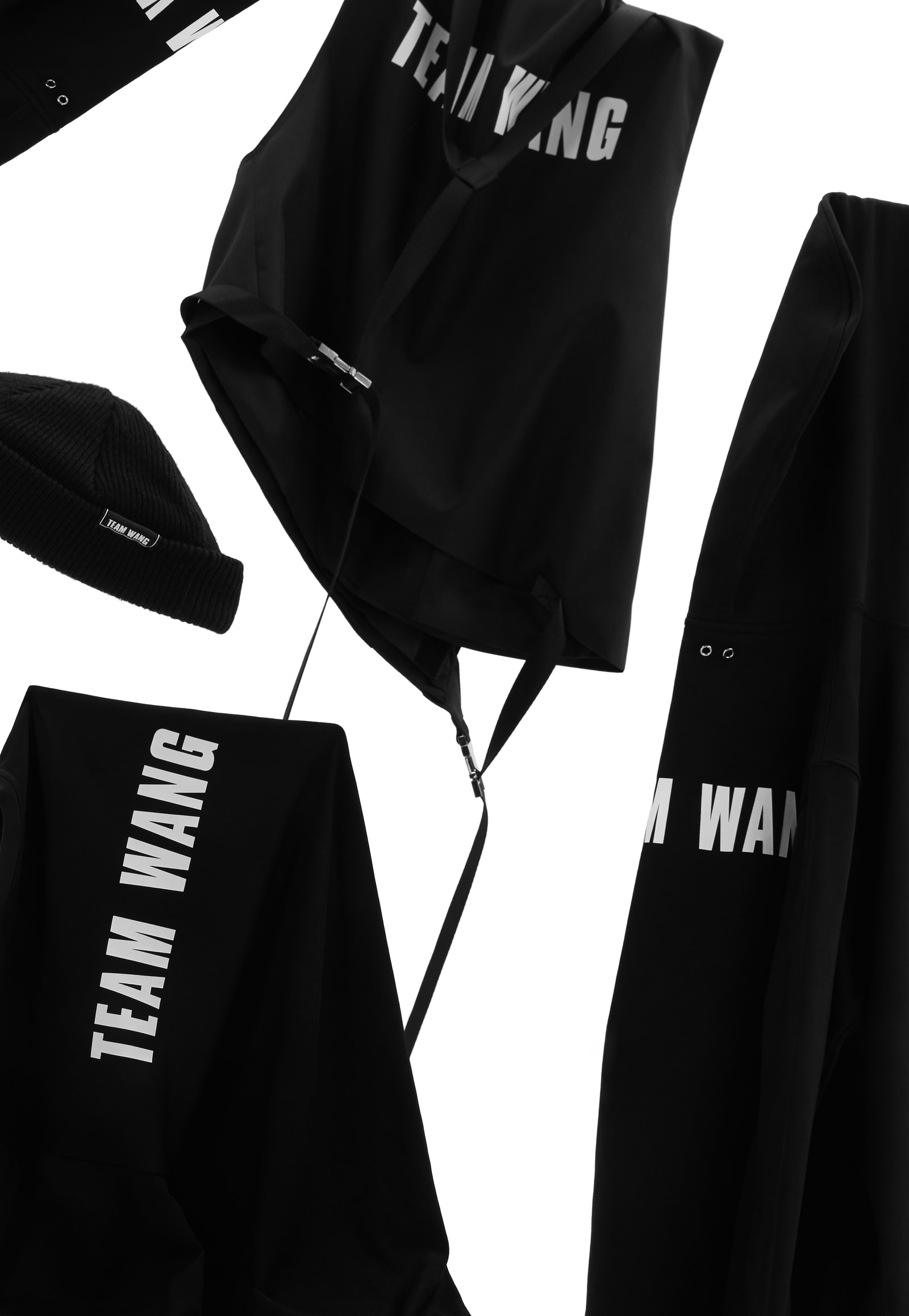 在首个系列正式登场之前，王嘉尔携 TEAM WANG 创始成员与我们剖析品牌故事及创作理念 | HYPEBEAST