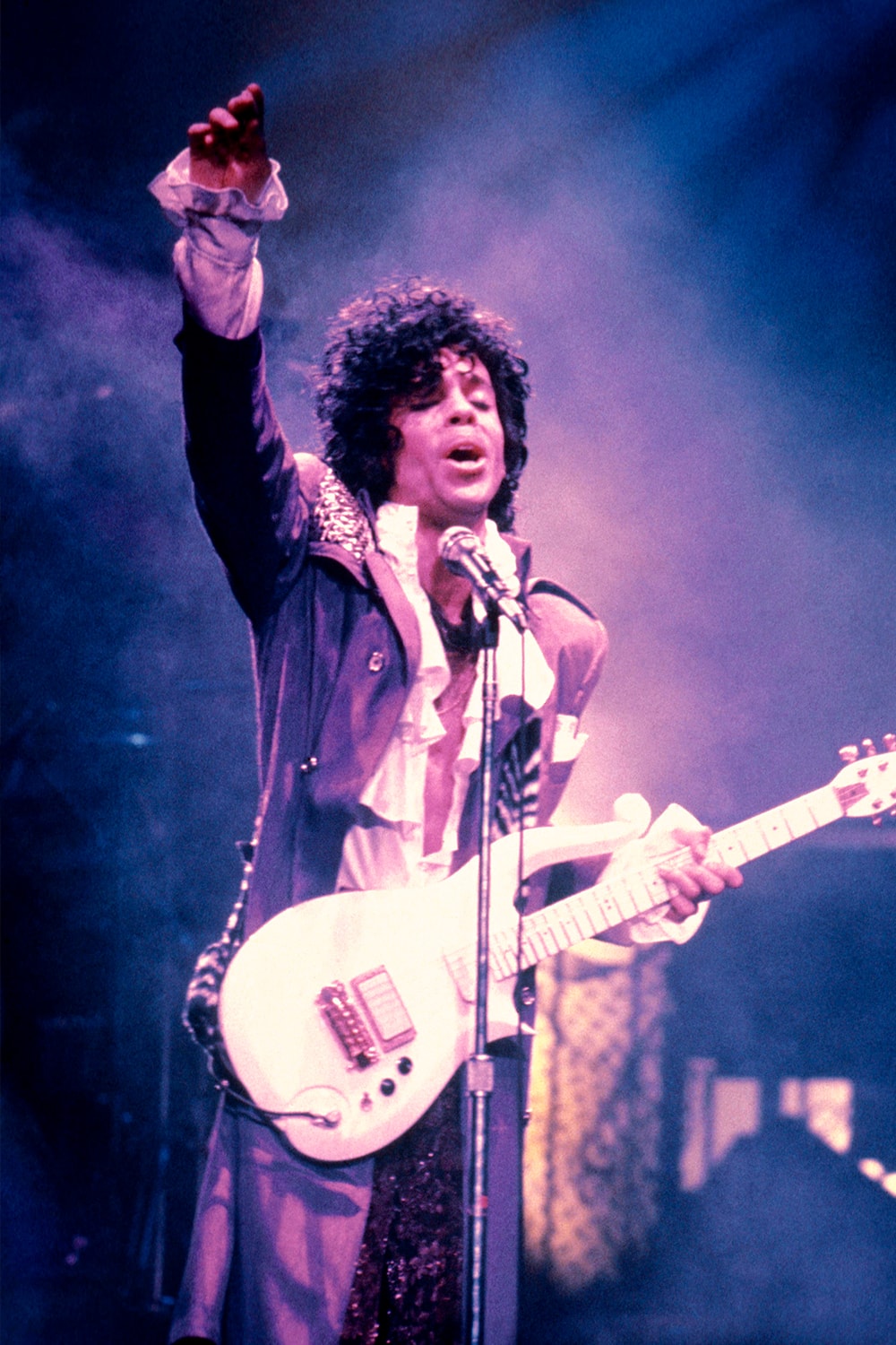 穿越王子 Prince 的迷幻紫雨，回溯「脏标」背后的斗争 | Cover Art | Hypebeast