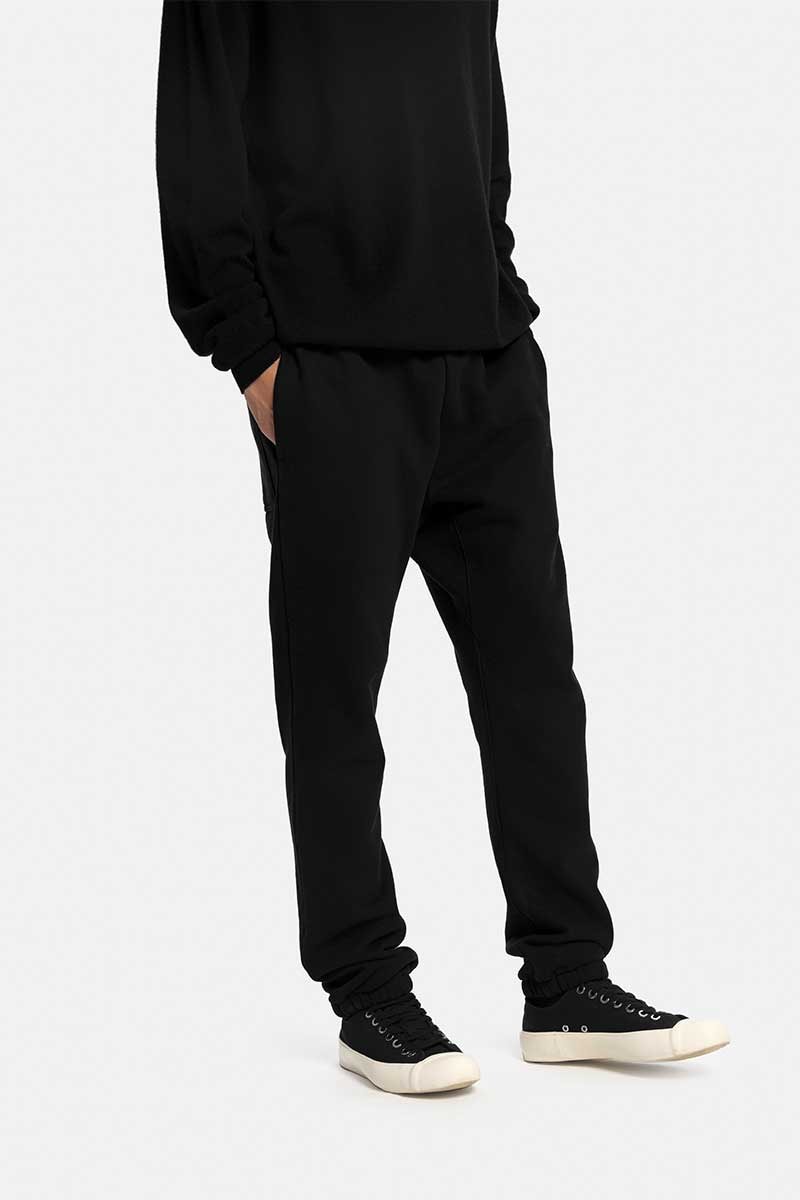 甘当「配⻆」的 nice rice 背后有着怎样的服装哲学? | HYPEBEAST