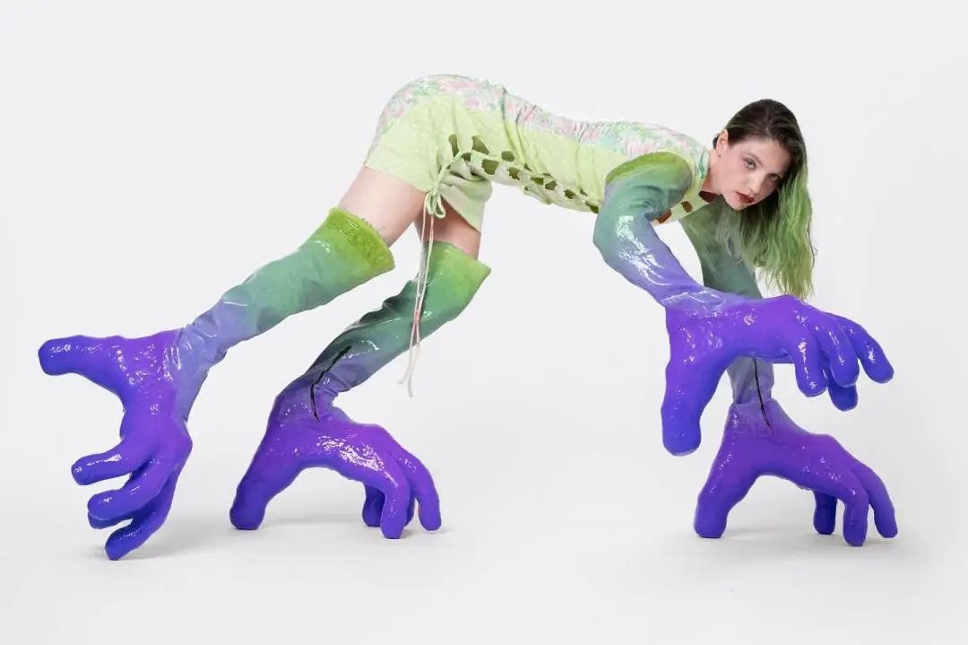 「一摔成名」的 AVAVAV 想要讲述的故事还有很多｜ 专访创意总监 Beate Karlsson | Hypebeast