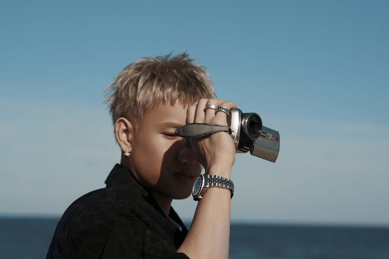 Day in the life：跟随 GALI 感受他在 Hypefest 的一天 | Hypebeast