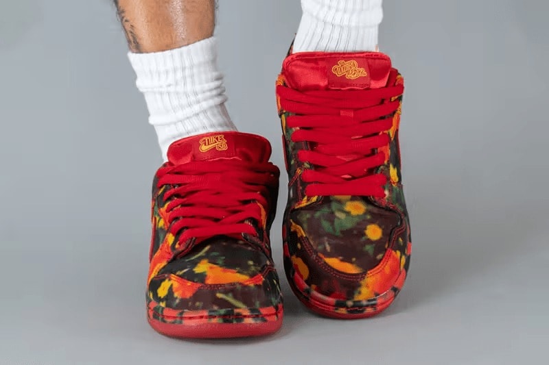 率先上脚经典童话《Wizard of Oz 绿野仙踪》x Nike SB Dunk Low 最新联名鞋款 | Hypebeast