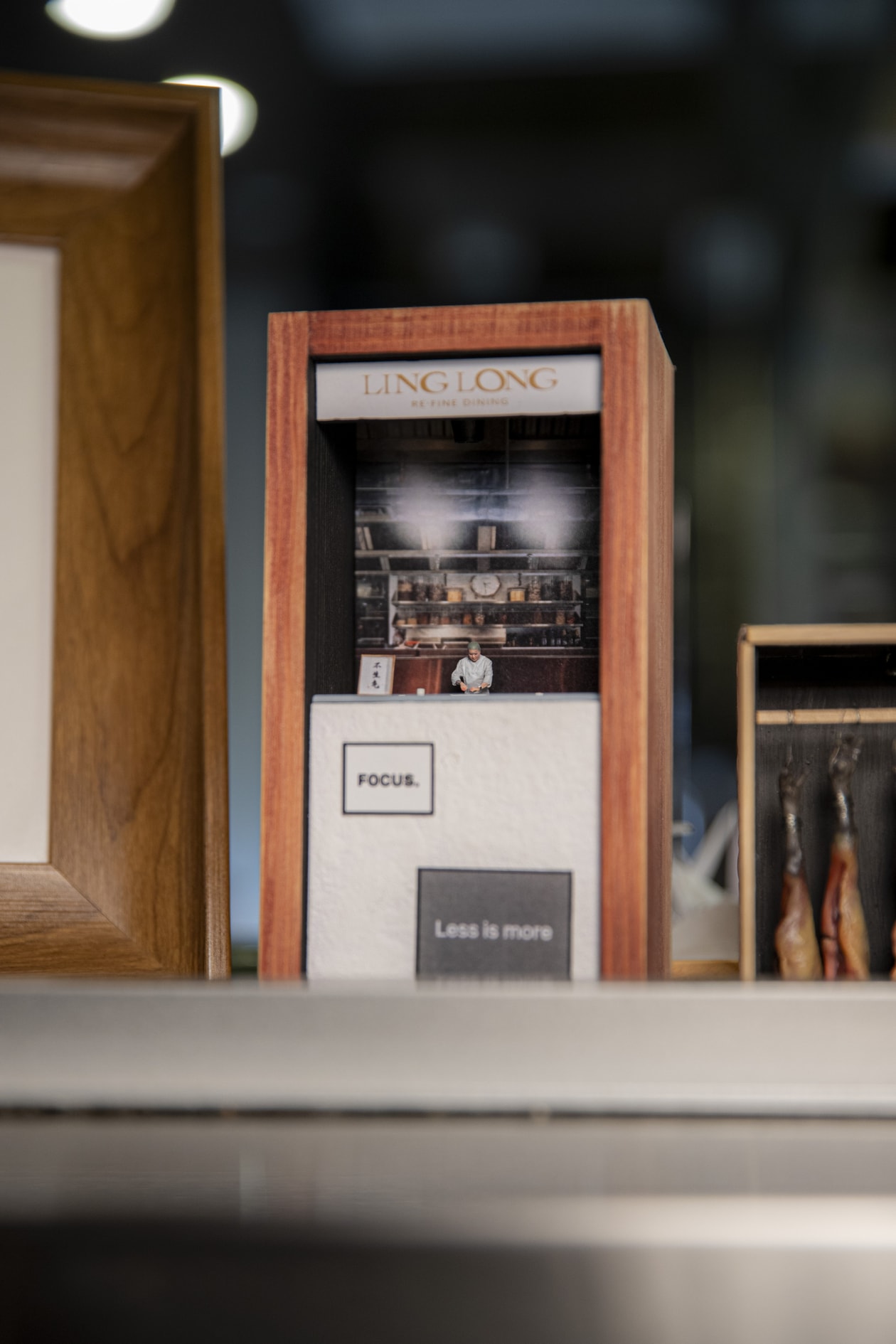 Essentials: 米其林餐厅 LING LONG 主厨 Jason Liu 分享日常必备单品 | Hypebeast