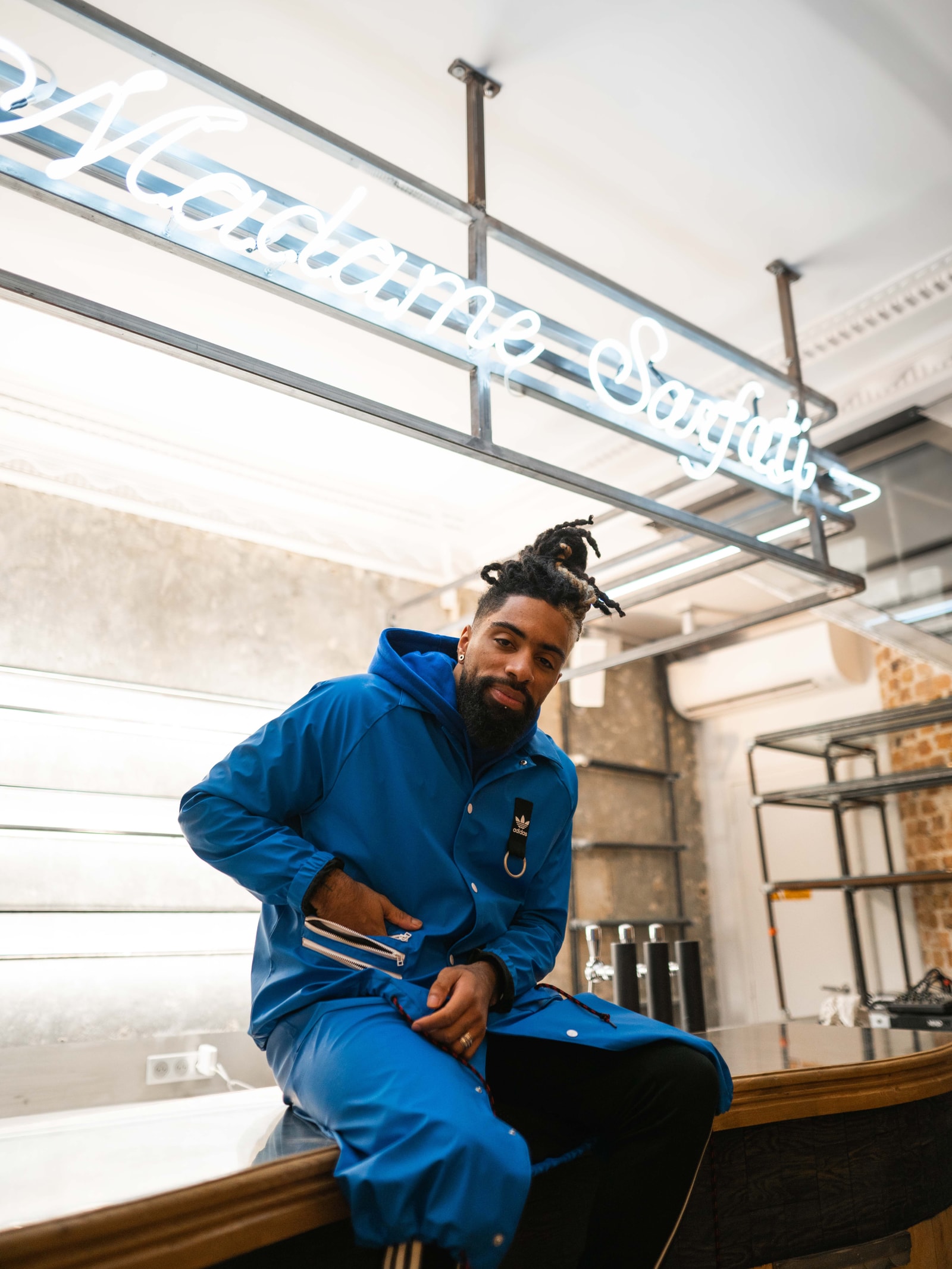 Fary et ses drôles de stand-upper | HYPEBEAST