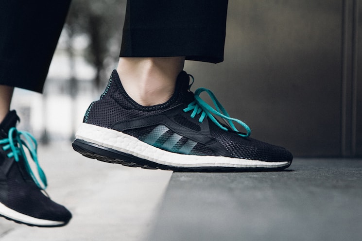 近賞都市運動女生專屬 adidas PureBOOST X 跑鞋設計 | Hypebeast