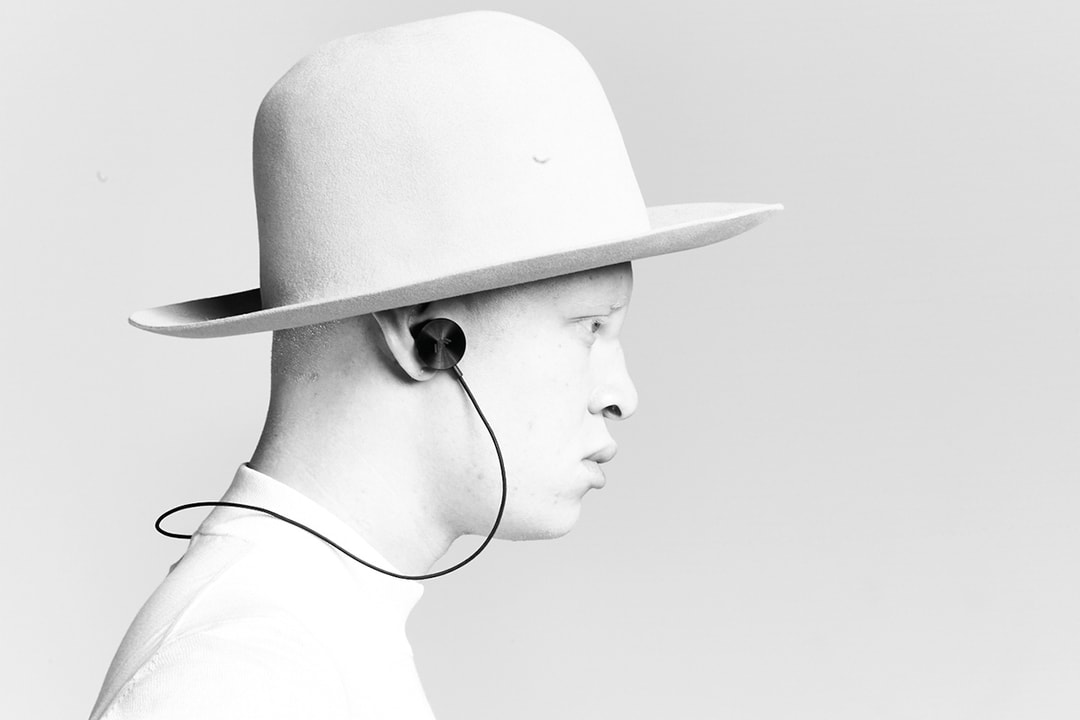 i.am+ BUTTONS 啟發自復古黑膠唱片的藍芽耳機 | Hypebeast