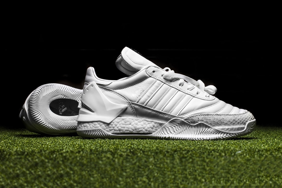 近賞 The Shoe Surgeon 親友獨佔 adidas Copa Rose 定製鞋款 | Hypebeast