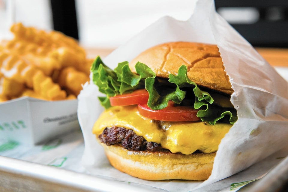 美國超人氣連鎖漢堡店 Shake Shack 正式登陸香港 | Hypebeast