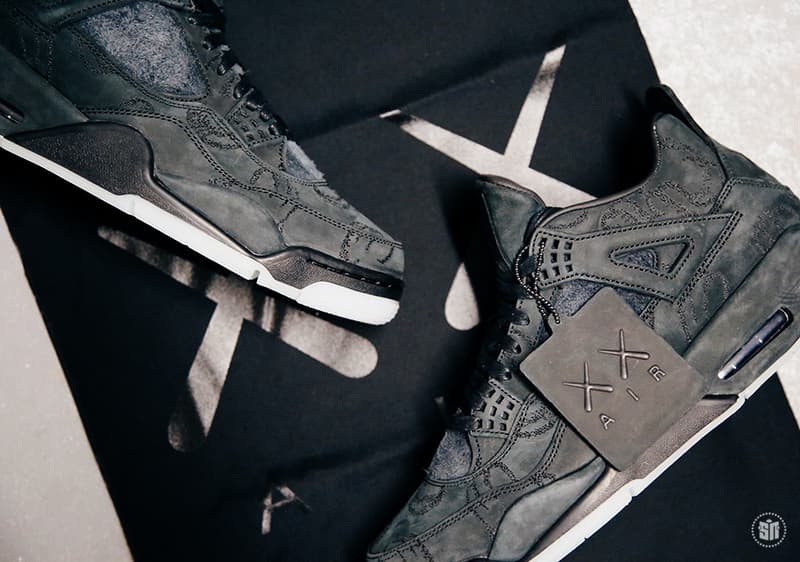 KAWS x Air Jordan 4 黑色版本最新圖輯近覽 | Hypebeast
