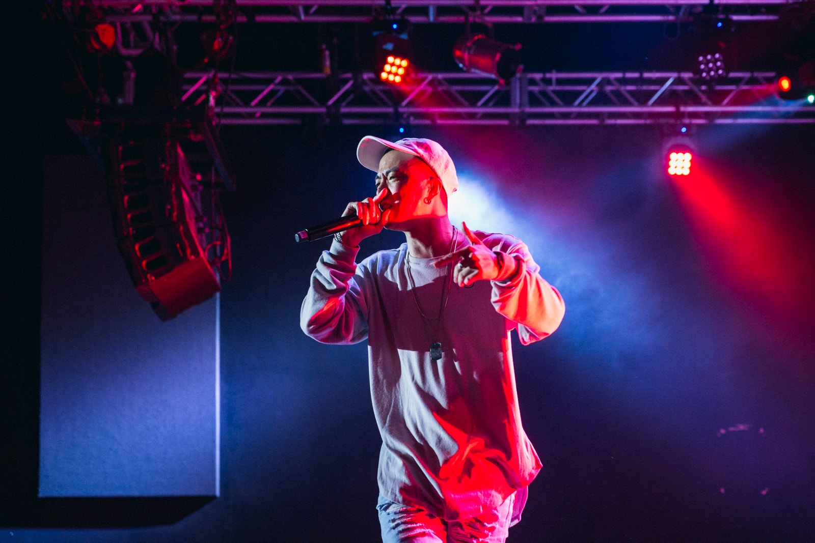 VAVA《21》个人巡演香港站现场直击 | HYPEBEAST