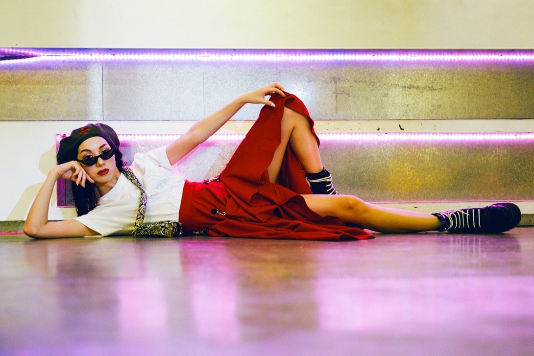 HYPEBEAST 专访台湾新晋 R&B 歌手 ØZI：潮流与音乐创作一样，都讲求层次 | Hypebeast