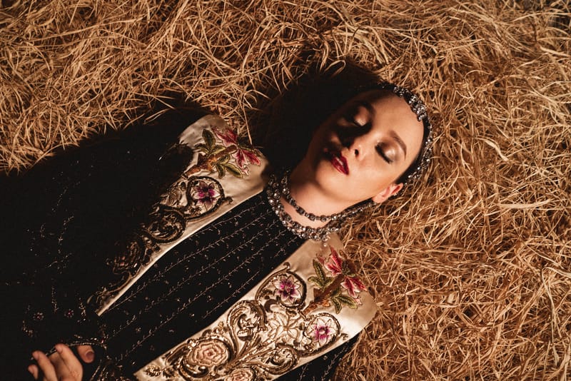 聖誕倒數特輯Twelve Baes of Christmas D10 Asha Cuthbert | Hypebeast