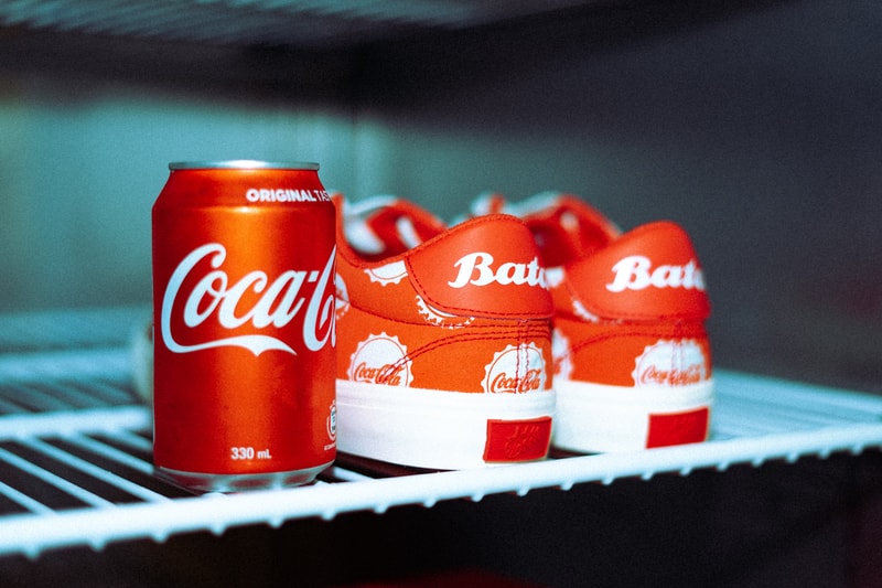 經典聯乘－Bata Heritage x Coca-Cola 鞋款率先近賞 | Hypebeast