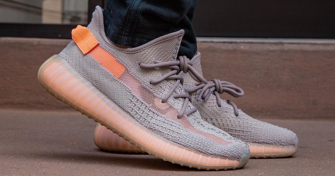YEEZY BOOST 350 V2「True Form」配色上腳圖輯預覽 | Hypebeast