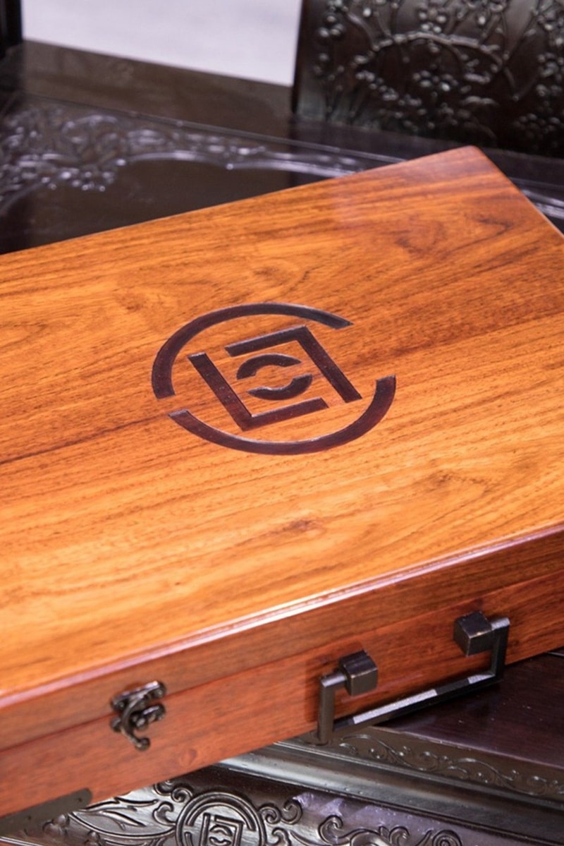 四方城潮物－CLOT 推出缅甸花梨木手工訂製麻雀套裝 | Hypebeast