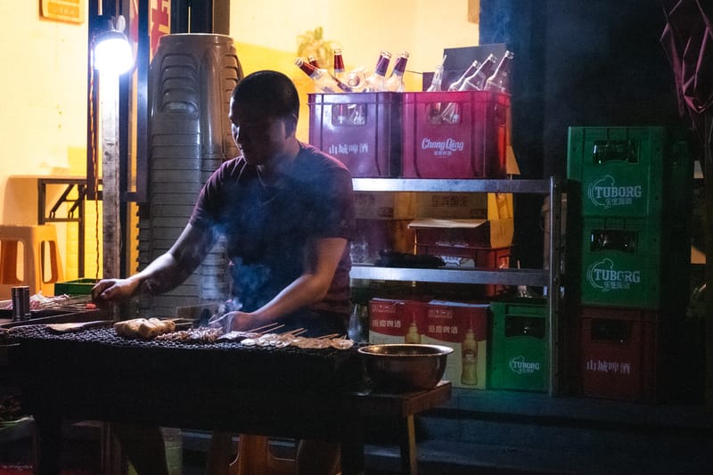 《走起・重慶》從嘻哈視角體驗真實霧都 ft. Raco G, 永力兄弟會 | Hypebeast