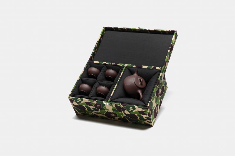 Day 01：送出 A Bathing Ape 紫砂茶具組 | Hypebeast