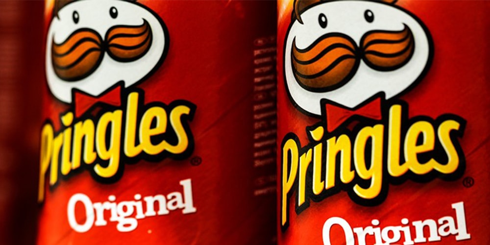 懶人福音！Pringles 為遊戲玩家打造自動餵食頭戴裝置 | Hypebeast
