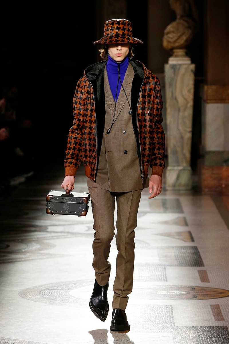 巴黎時裝周 − Berluti 2020 冬季系列時裝大秀 | Hypebeast