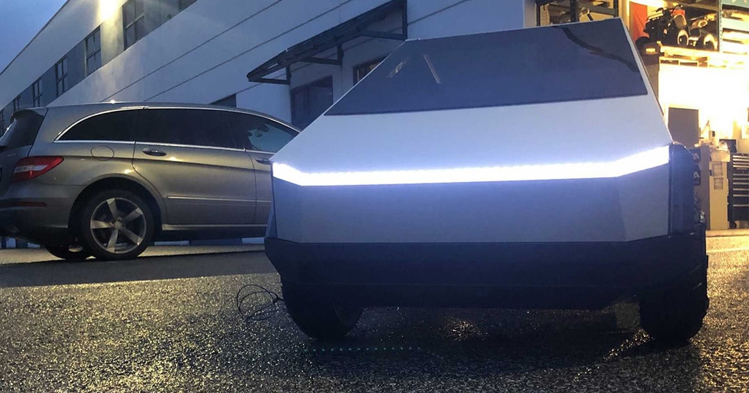 網民打造 1:4 縮小版真正可駕駛 Tesla Cybertruck | Hypebeast