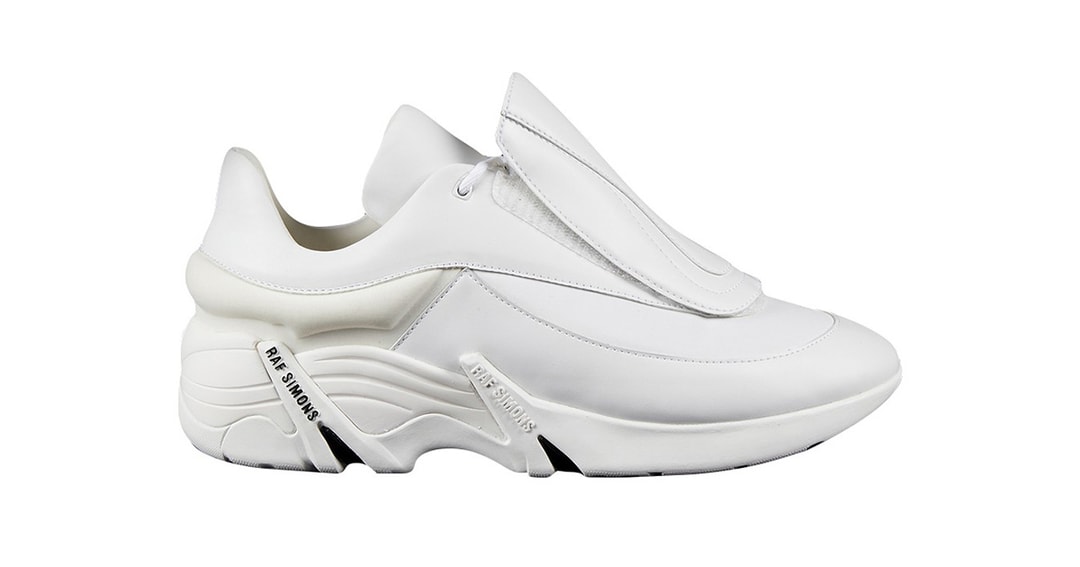 巴黎時裝周 − Raf Simons 2020 秋冬系列 (RUNNER) 鞋款一覽 | Hypebeast